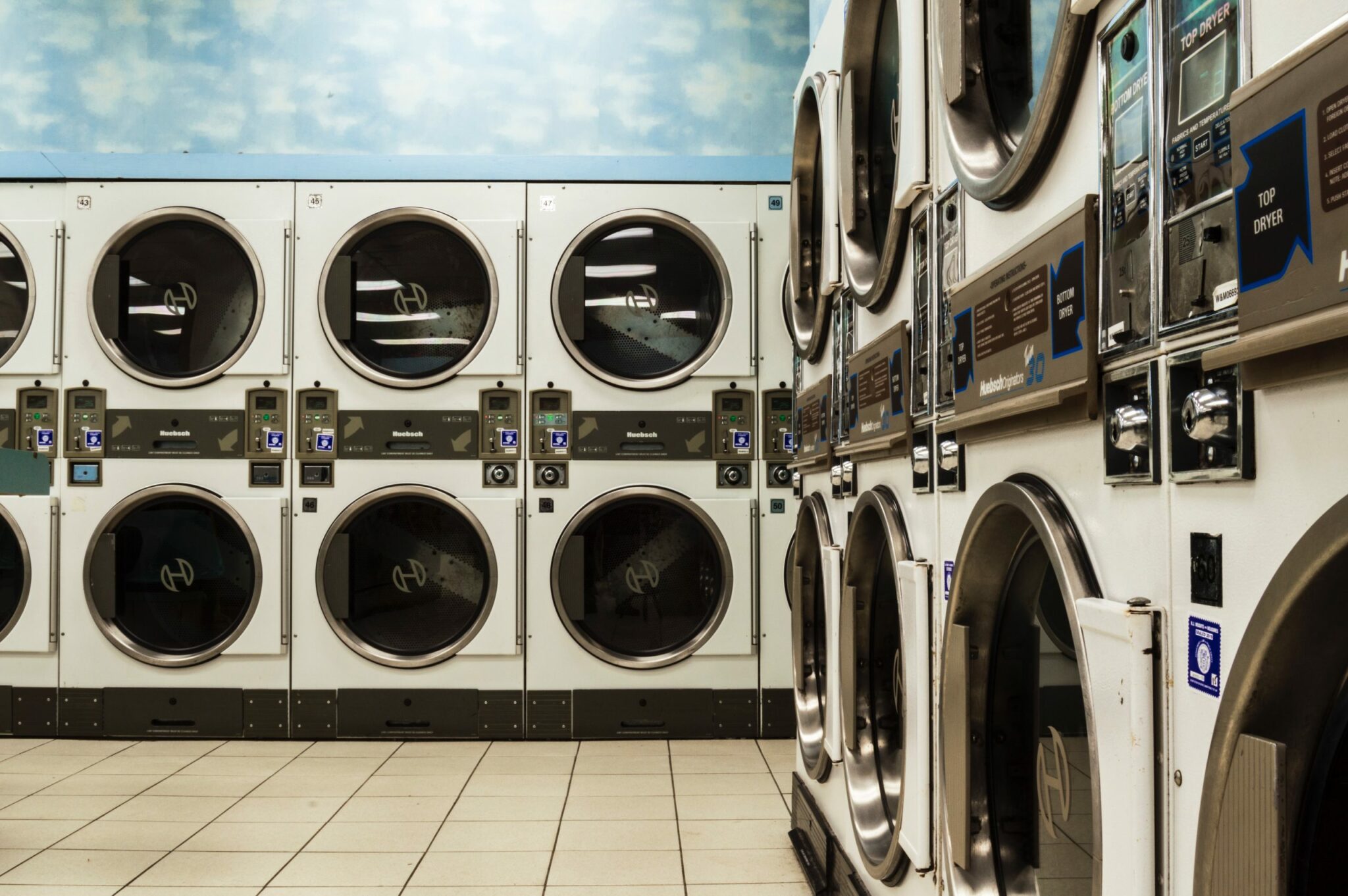 How to Design the Perfect Commercial Laundry Space - FMB Laundry